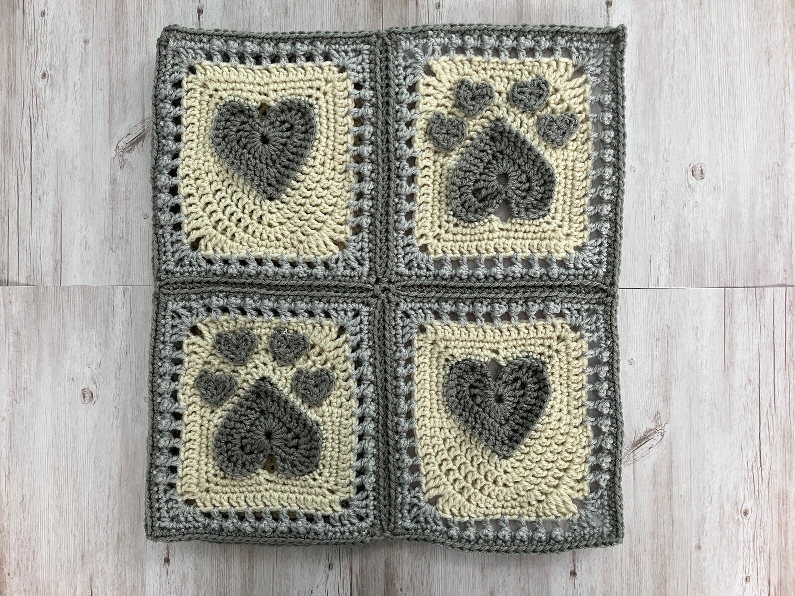 Pattern for Heart Paw Print Granny Square - Etsy