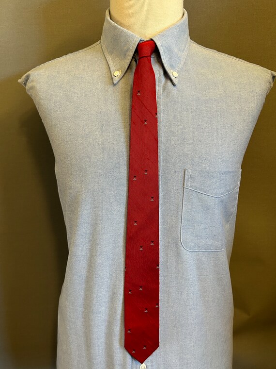 1960s Red/Silver/Black Triangles Pattern Men's Dacron… - Gem