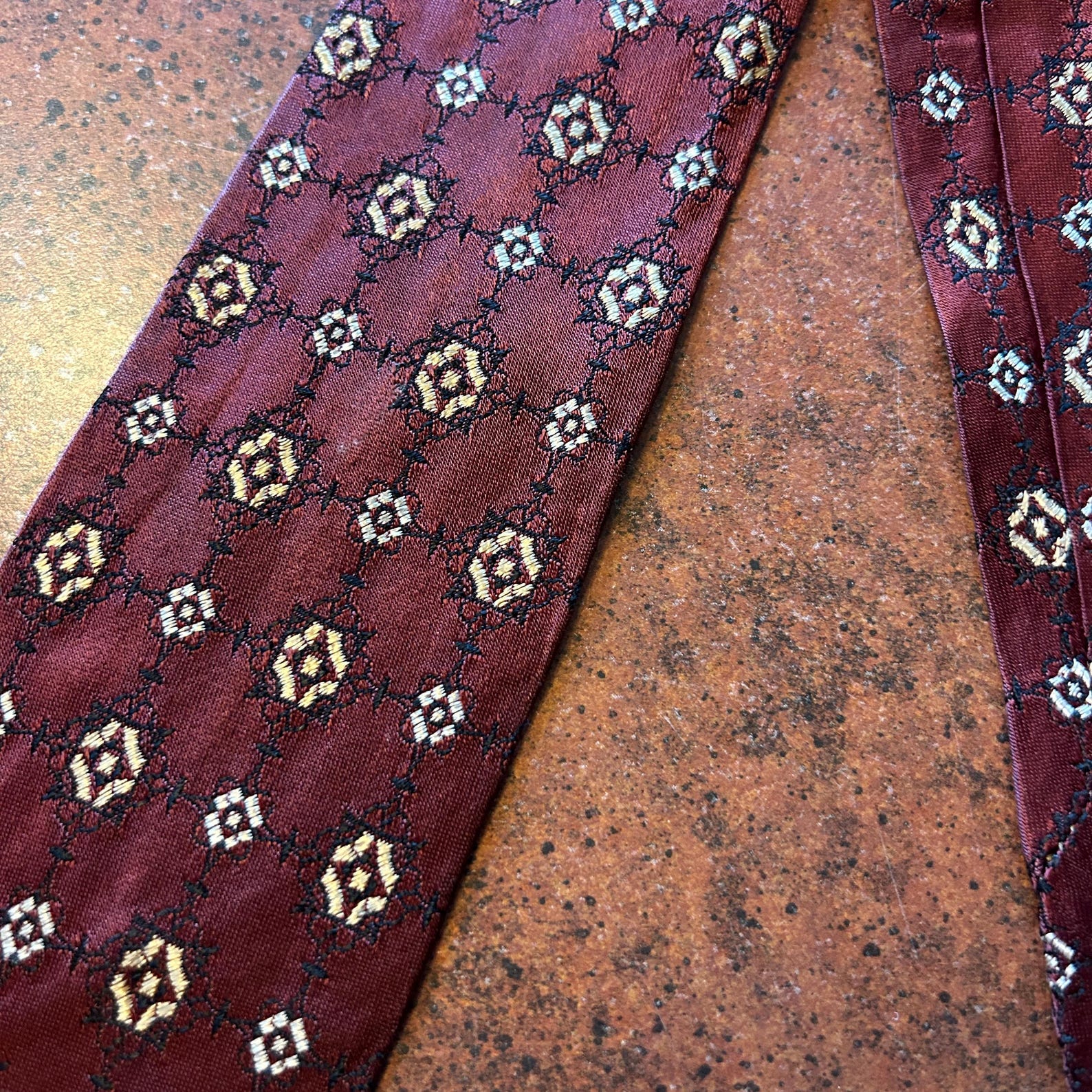 1930s Burgundy/tan/black Foulard Pattern Men's Silk Necktie - Etsy
