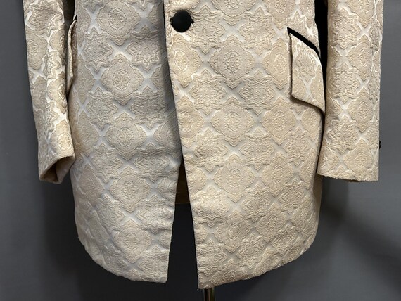 1970s Ivory + White Brocade and Black Velvet Lapel Tu… - Gem