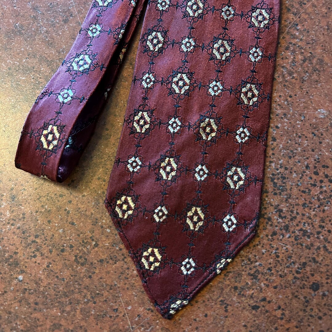 1930s Burgundy/tan/black Foulard Pattern Men's Silk Necktie - Etsy