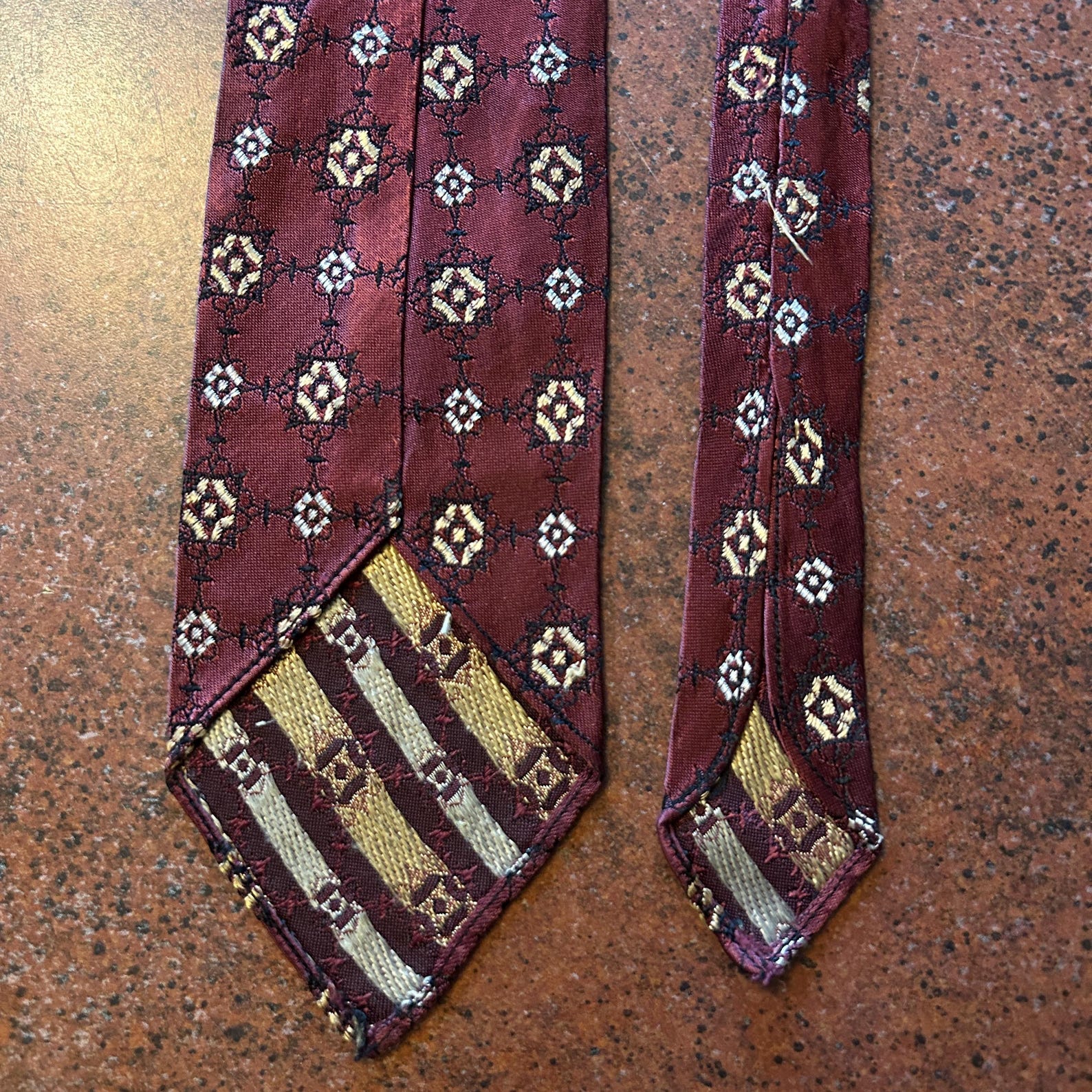 1930s Burgundy/tan/black Foulard Pattern Men's Silk Necktie - Etsy