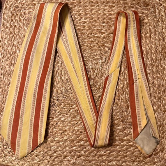 1940s-50s Yellow/Rust/White Vertical + Hatched Stripe… - Gem