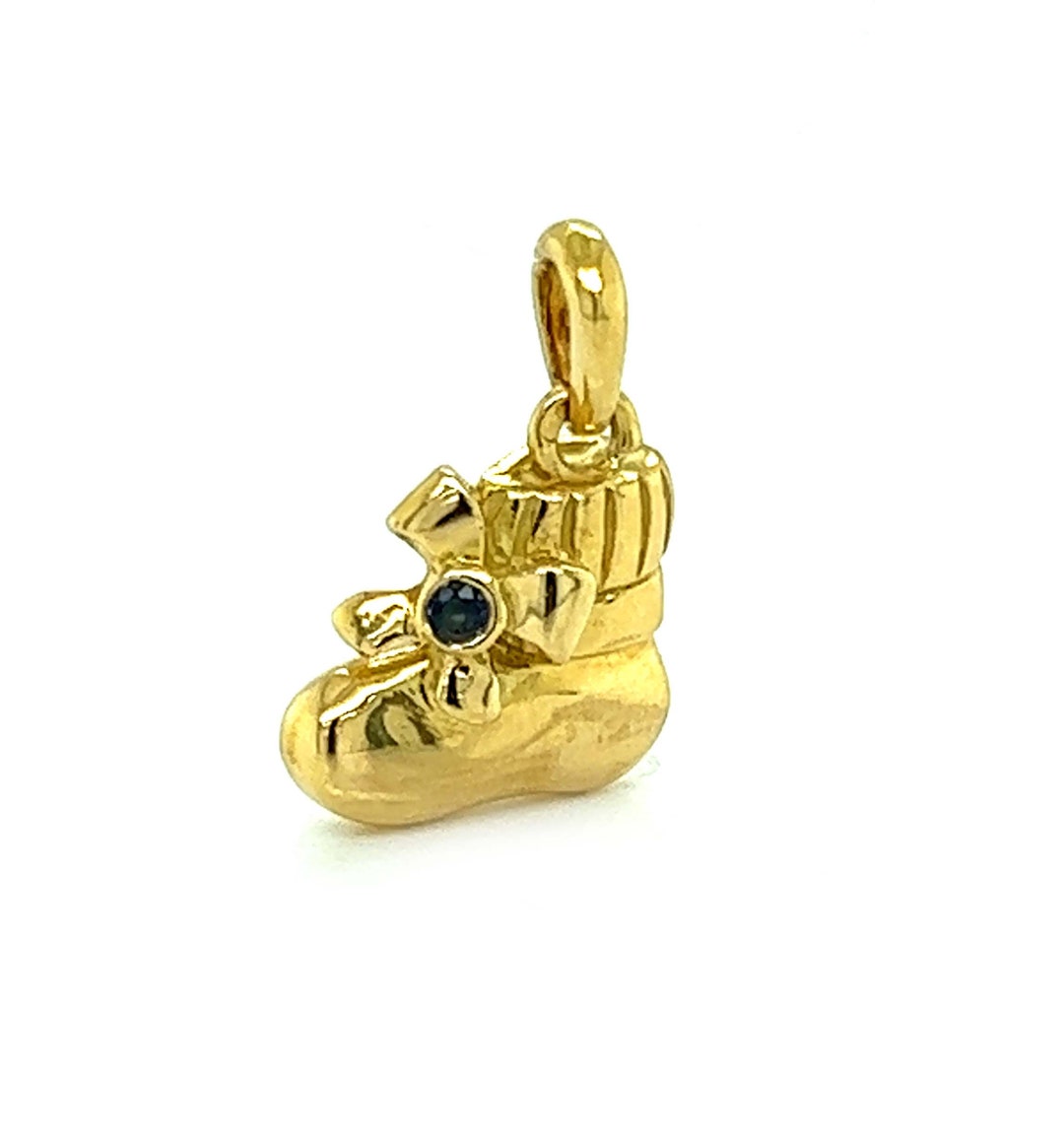 28171 - Van Cleef & Arpels Sapphire 18k Yellow Gold Baby Booty Charm ...