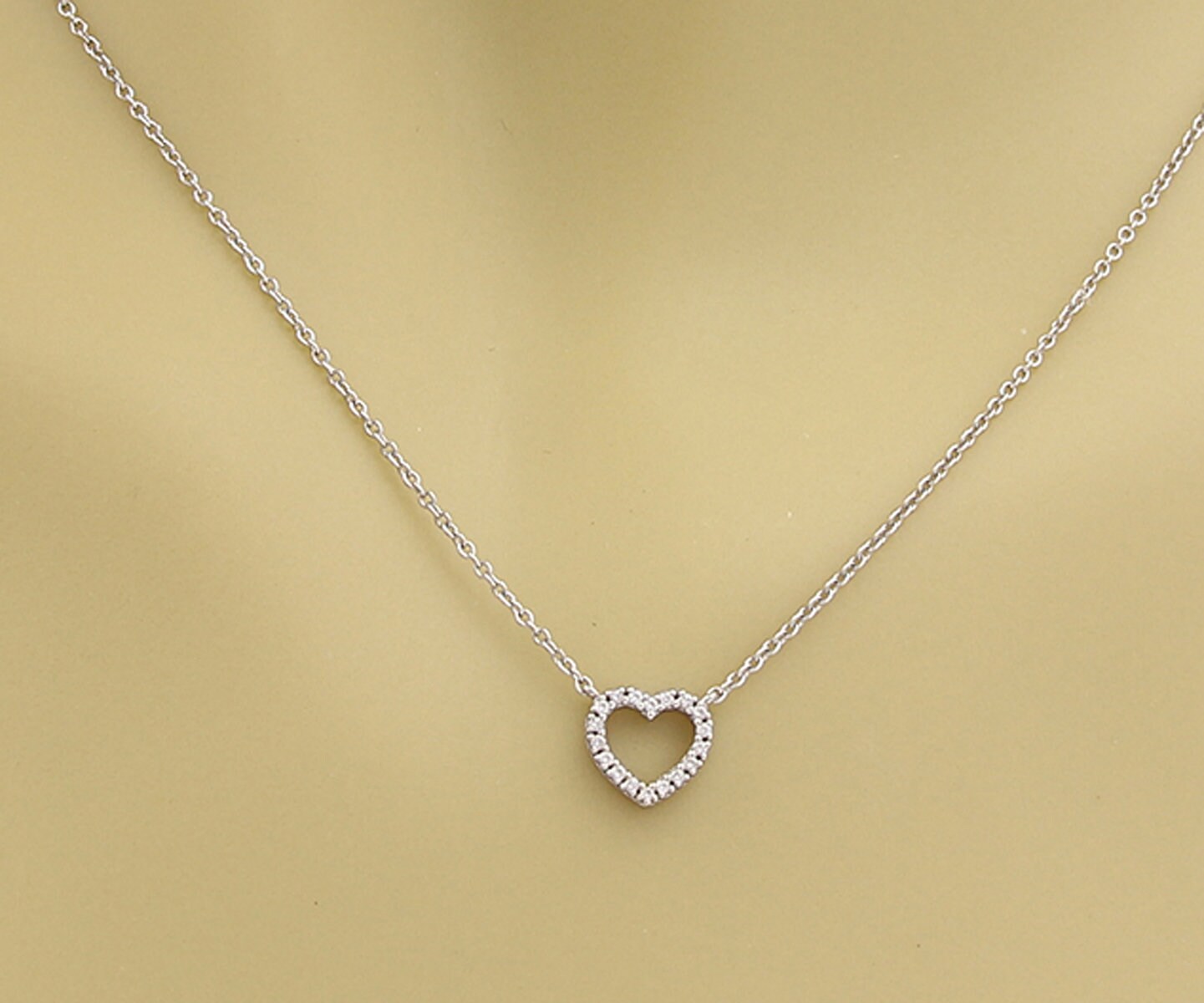 19295 Tiffany Co. Metro Diamond 18k White Gold Heart Pendant Necklace Etsy