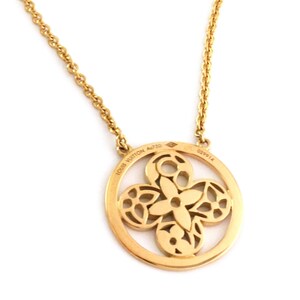 24957 - Louis Vuitton Resille Monogram Floral Round 18k Yellow Gold ...