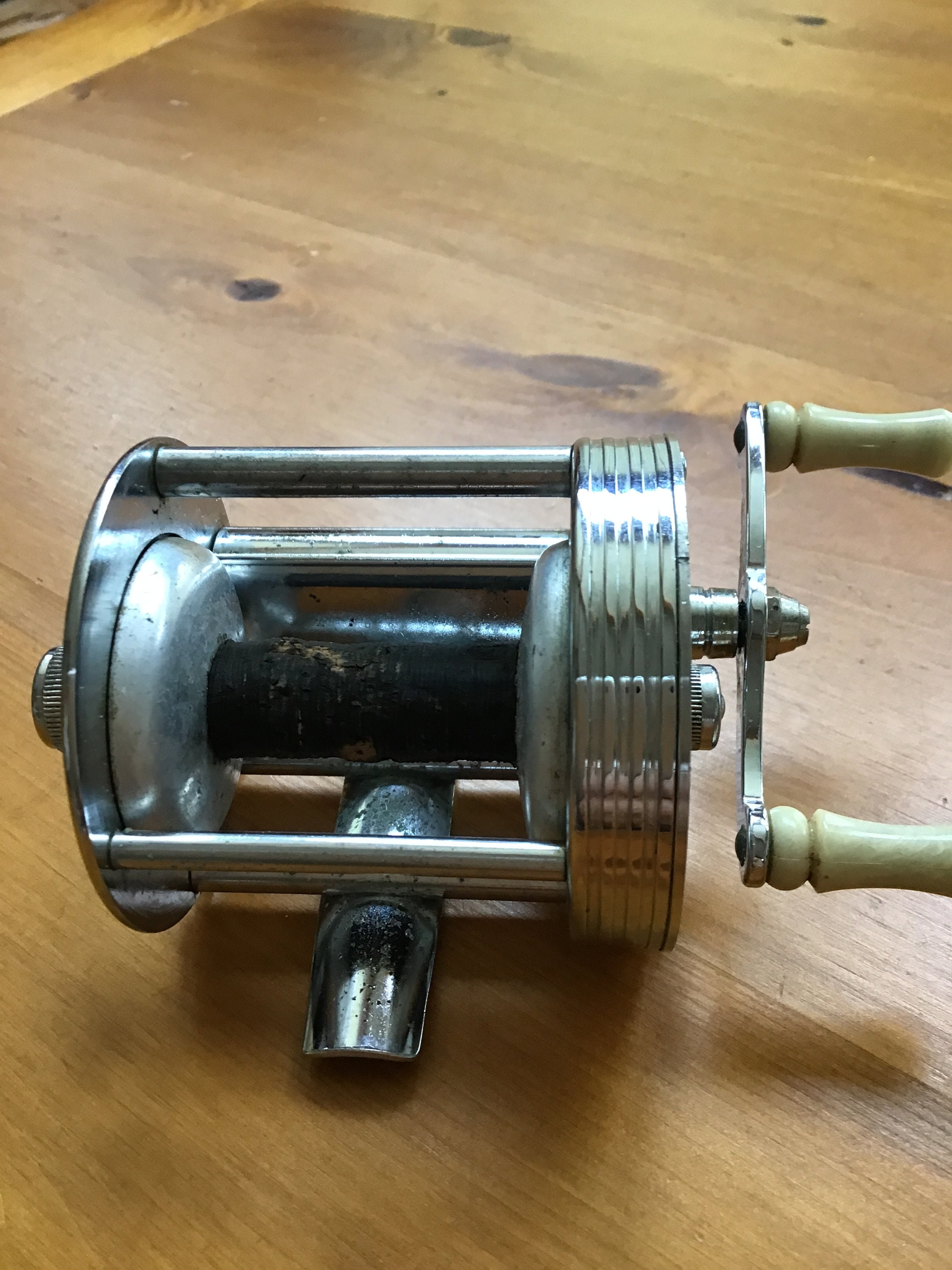 Vintage JC Higgins Reel With Original Box From 1940s - Etsy