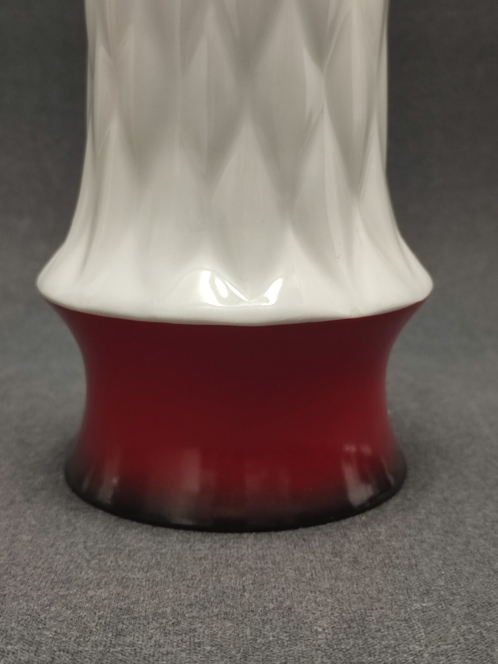Plankenhammer Floss Bavaria Relief White/red Porcelain Vase Germany - Etsy