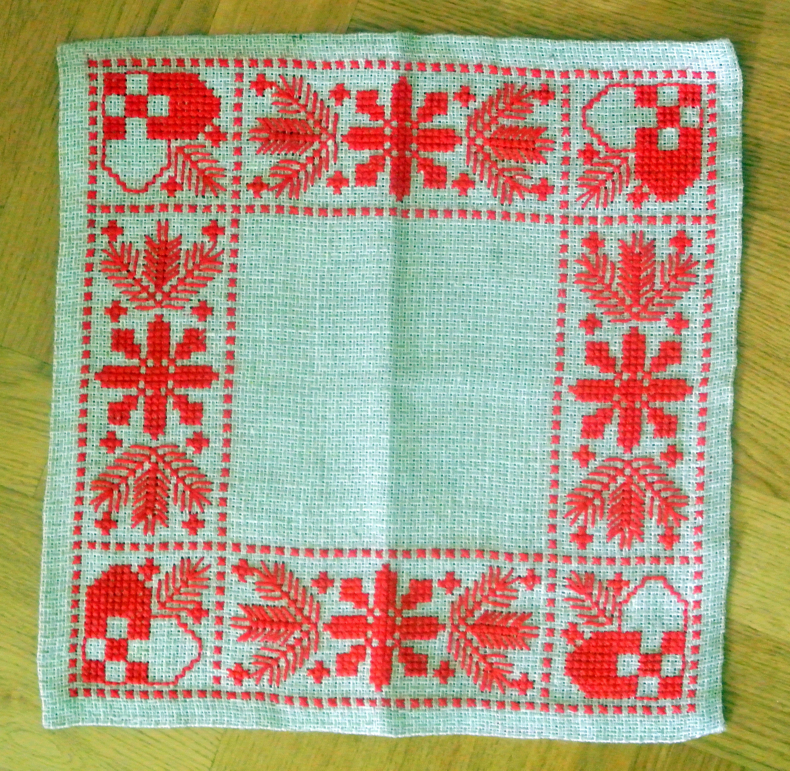 Exellently Well Done Vintage 1960s Handmade Tablet With Red - Etsy