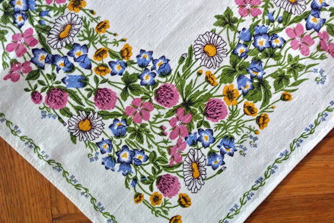 Vintage 1980s Highquality FRÖSÖ Square Handprint on Bonewhite Linen ...