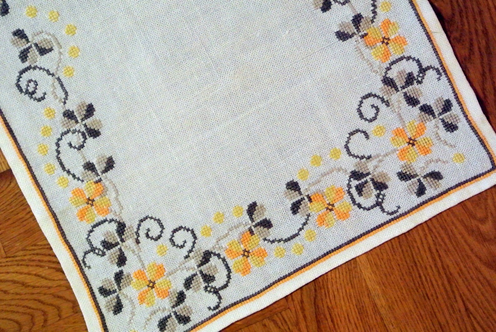 Well Done Vintage 1960s Rectangular Handmade Cross-stitch - Etsy