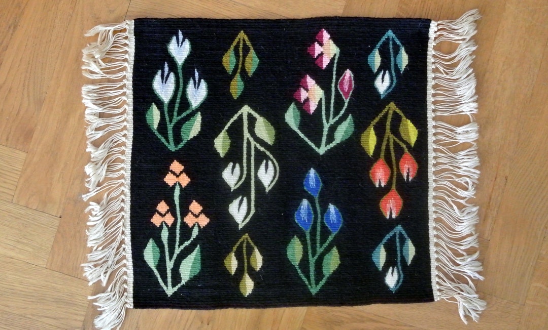 Exceptionelly Well Done Vintage HANDMADE Handwoven Multicolor ...