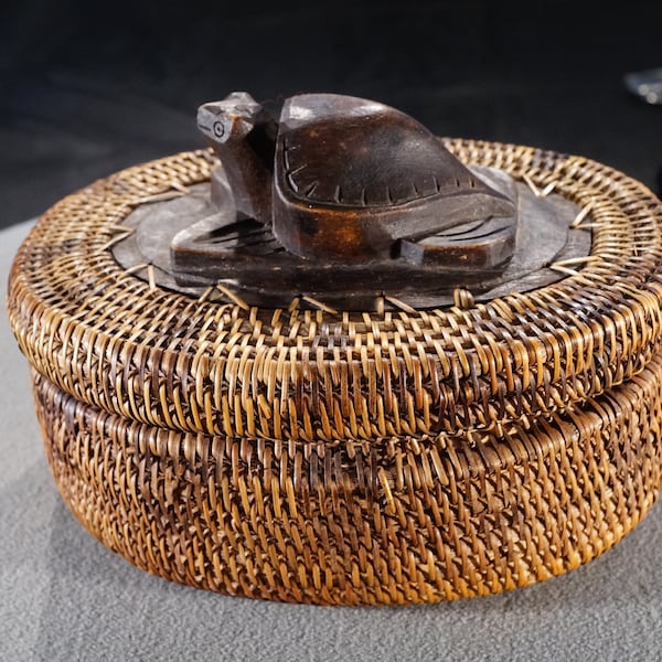 African Wood Carved Box - Etsy