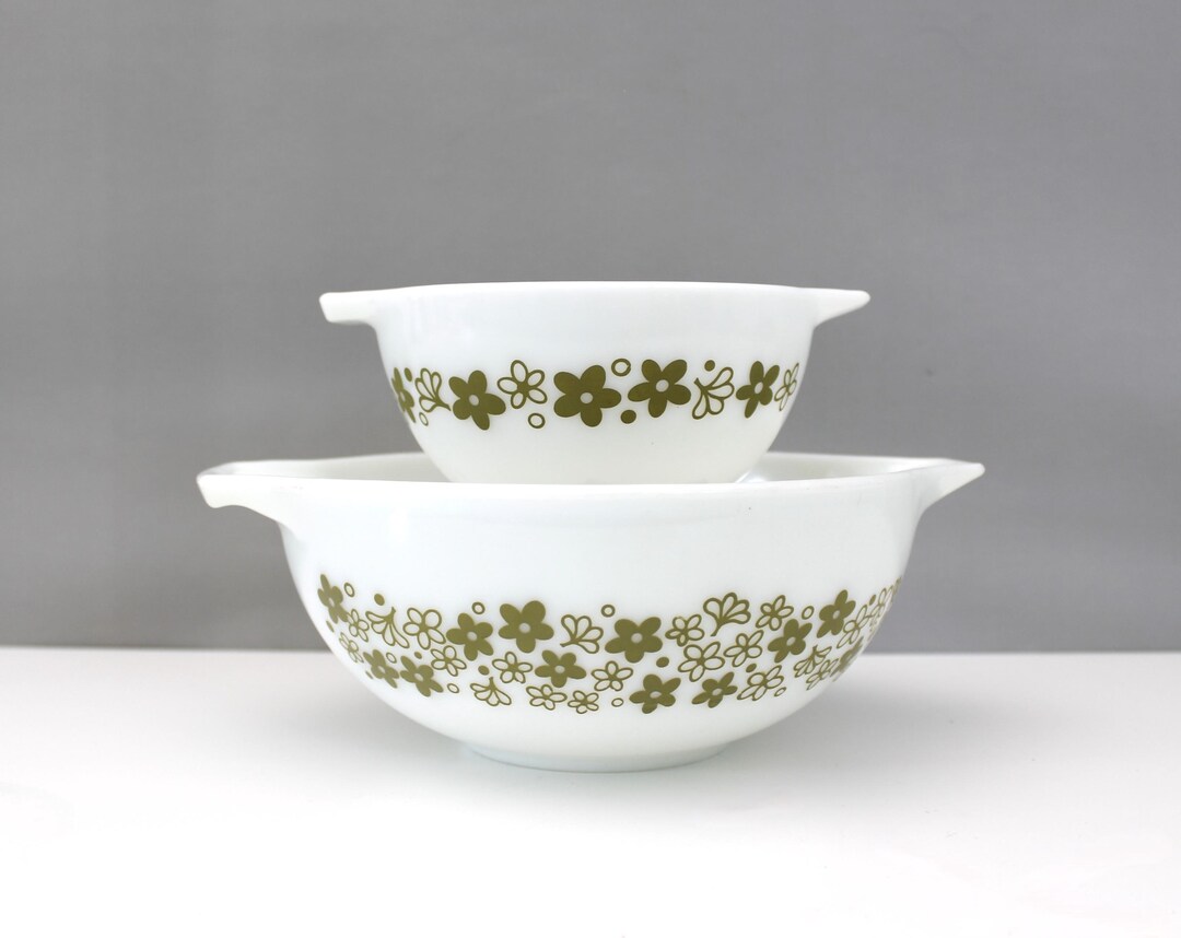 2 Pyrex Spring Blossom Cinderella Bowls 441 and 443 Green on White ...
