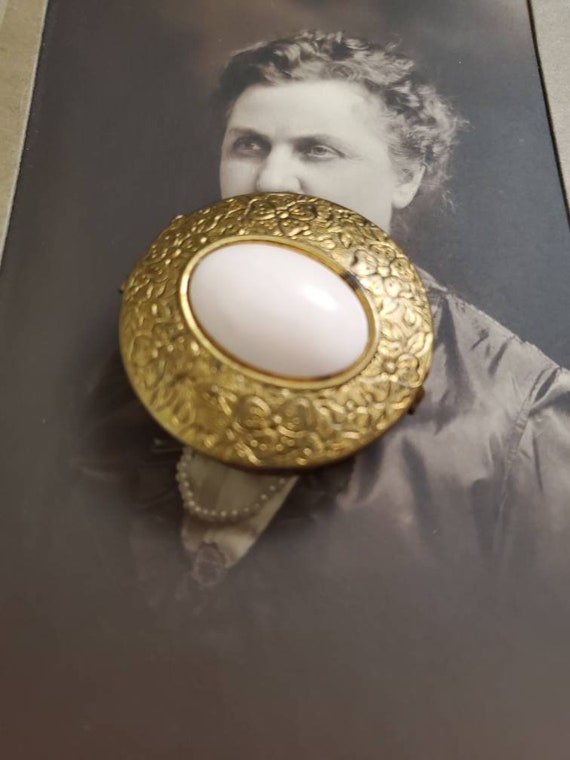 vintage pill box gold - Gem