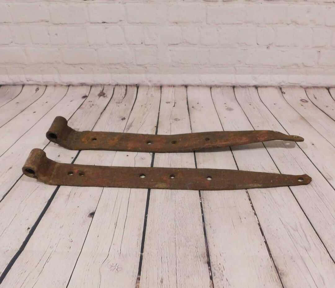 Two Mismatched Rusty Iron Barn Hinges, Vintage Strap Hinges, BH02 - Etsy