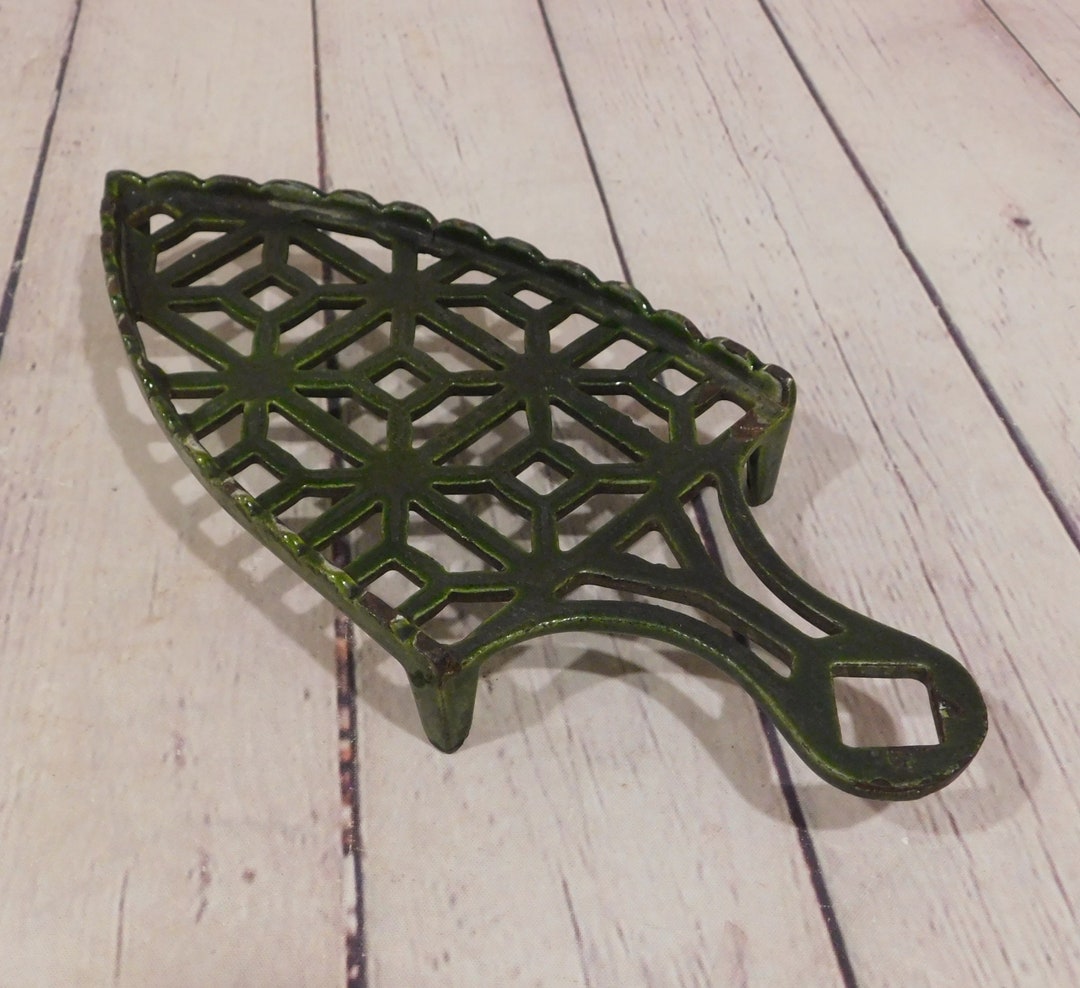 Vintage Enamelware Trivet for Iron, Avocado Green Trivet - Etsy