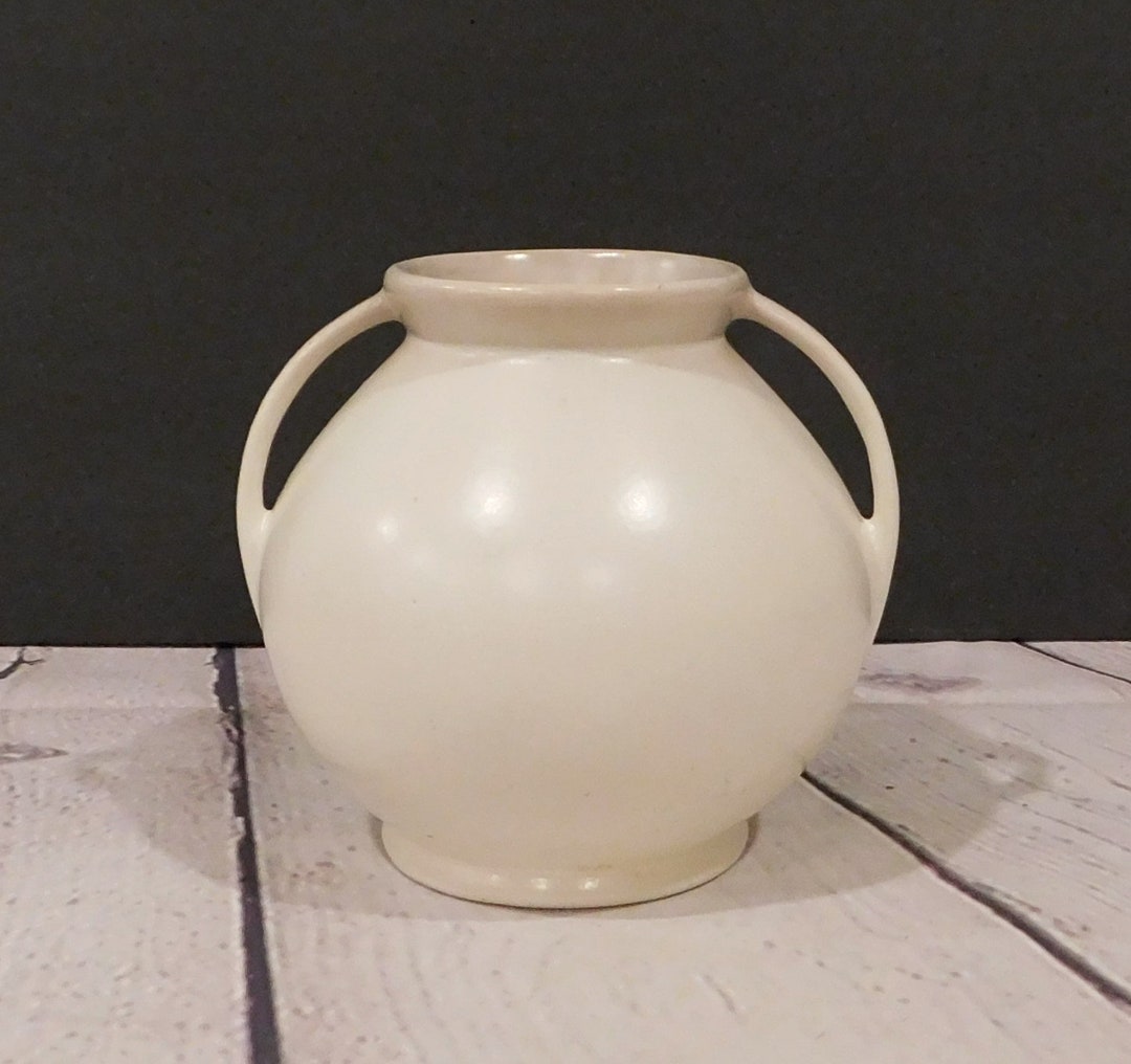 Vintage 1930's Rumrill Pottery Vase, Matte White Ball Vase, PV734 - Etsy
