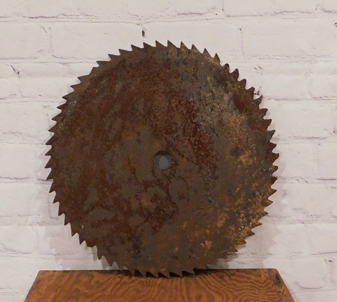 Rusty Round Saw Blade, Vintage Saw Blade, 17 Diameter, Industrial Decor ...