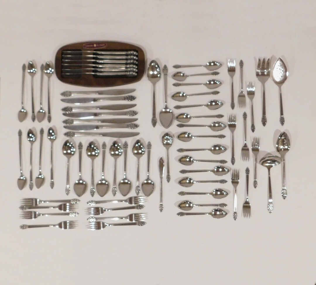 Vintage Oneidacraft Deluxe Stainless Flatware, Nordic Crown Pattern, 68 ...