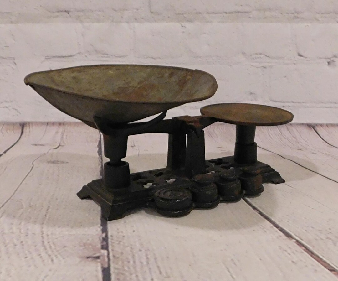 Vintage Cast Iron Balance Scale With Tin Scale Pan & Iron Weights, SC44 ...