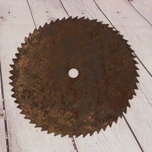 Rusty Round Saw Blade, Vintage Saw Blade, 17 Diameter, Industrial Decor ...