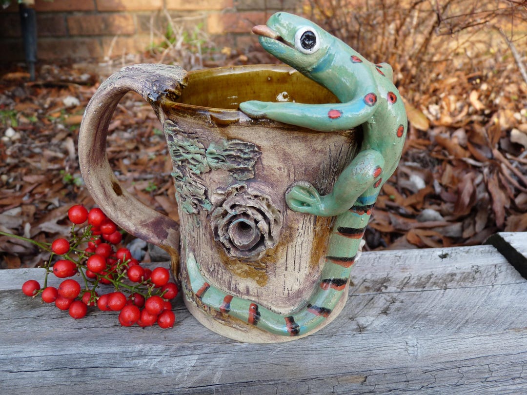 LIZARD MUG, Hand Sculpted Pottery Mug, GECKO Coffee Mug, Nature Lovers ...