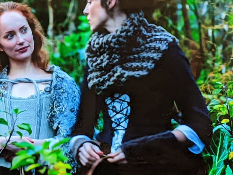Hand Knit Outlander Cowl: Claire Fraser Infinity Scarf With Gemstone - Etsy
