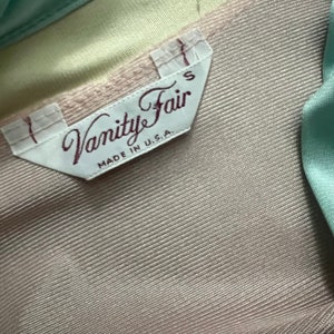 Vintage 1970’s Long Pink Vanity Fair Robe, Soft & Lightweight, Marked a Small - Etsy
