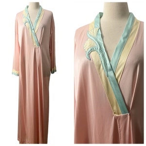 Vintage 1970’s Long Pink Vanity Fair Robe, Soft & Lightweight, Marked a Small - Etsy