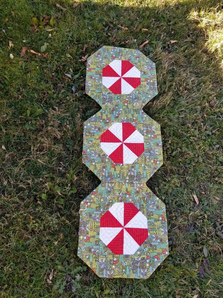 Christmas Peppermints Quilted Tablerunner Handmade Holiday - Etsy