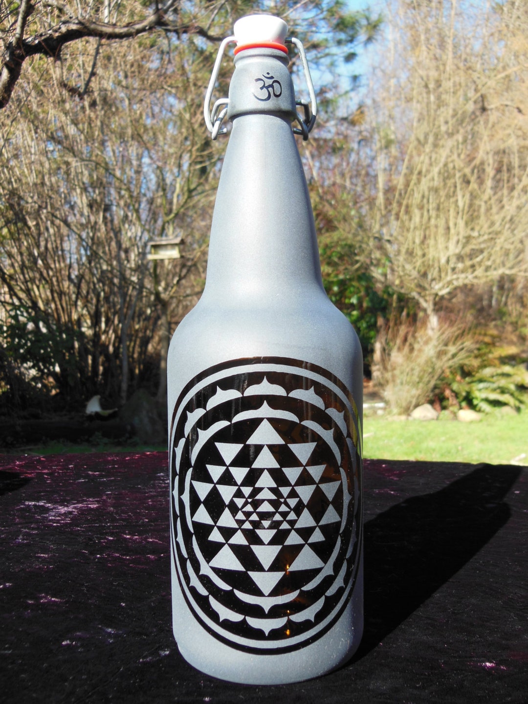 1 Liter Sri Yantra - Om Mani Padme Hum Amber Glass Water Bottle - Etsy
