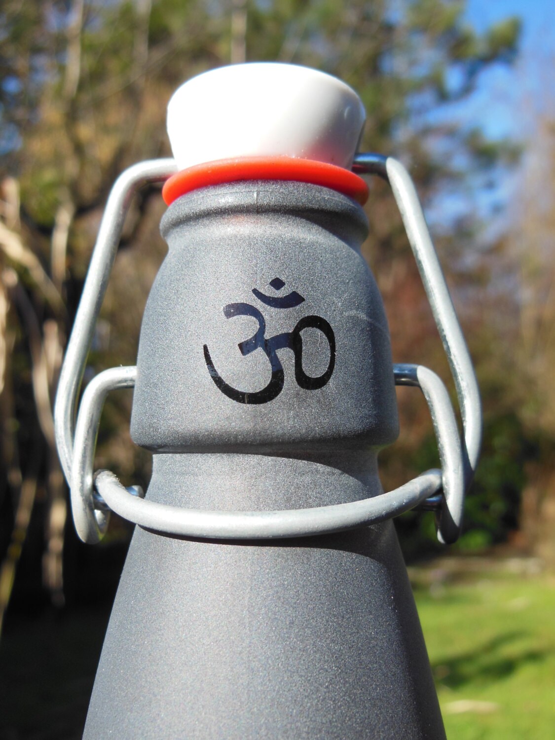 1 Liter Om Mani Padme Hum Amber Glass Water Bottle - Etsy