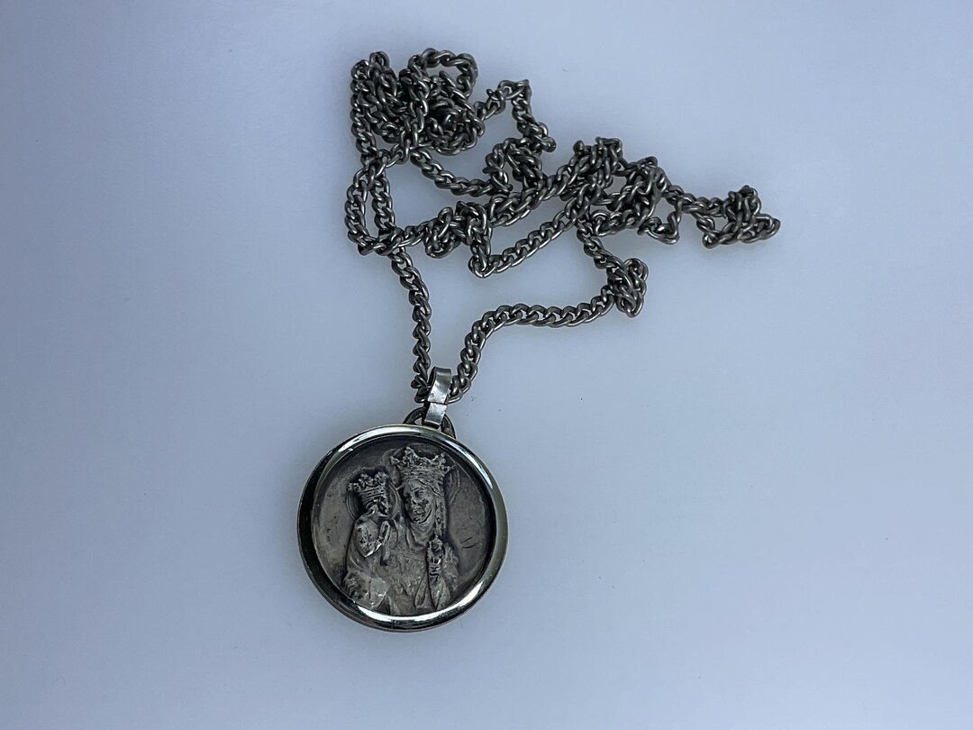 Vintage 24” Necklace Silver Toned Round Mother Mary Jesus St Anne De ...