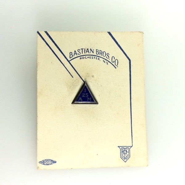 Bastian - Etsy
