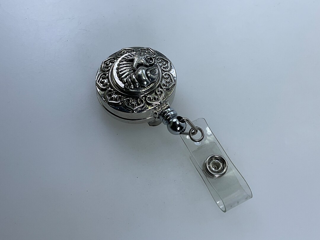 Vintage Clip Badge Silver Toned Round With Shell Starfish Design ...