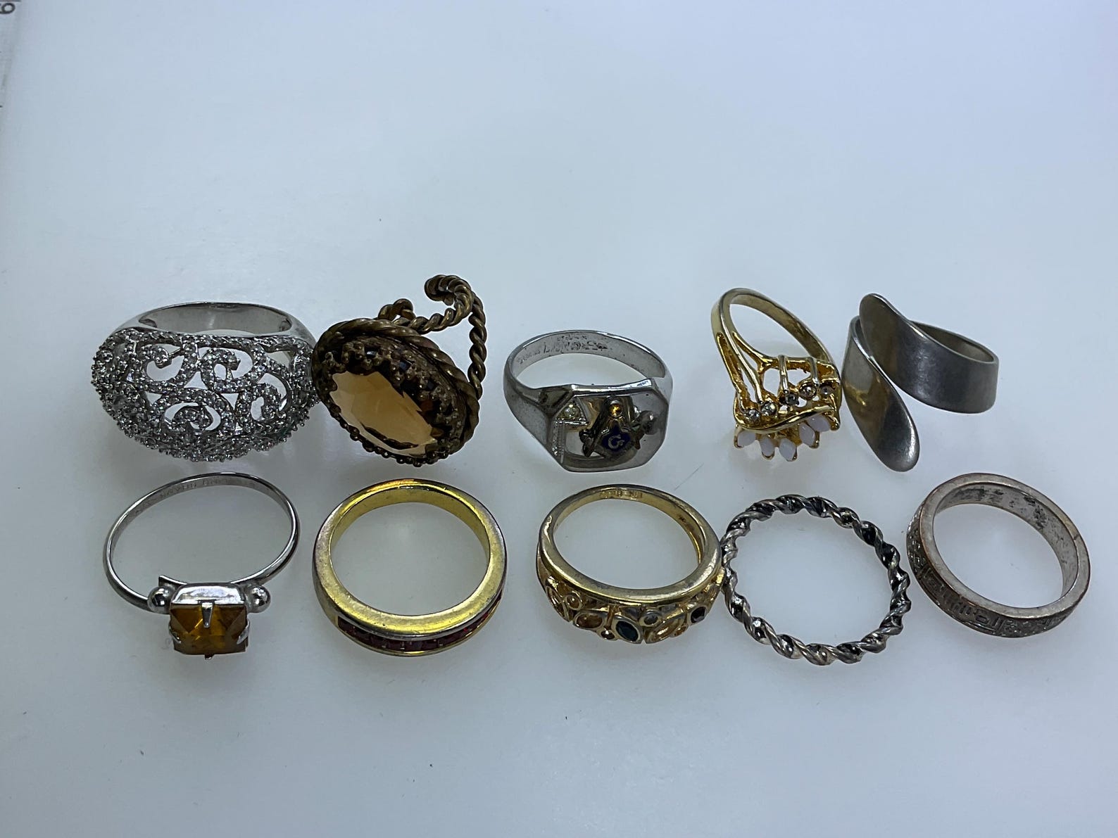 Vintage Lot of 10 Rings Assorted Silver Gold Toned Minor Issues as is ...