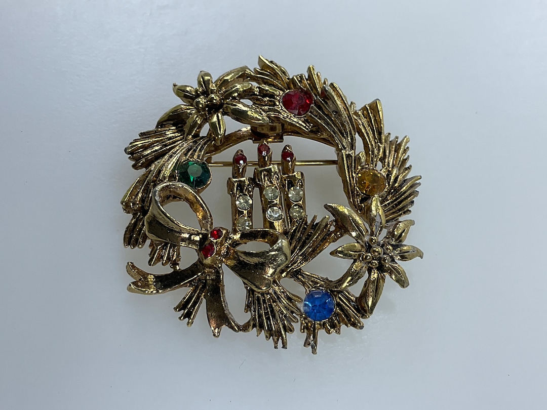 Vintage Beatrix Pin Brooch Gold Toned Wreath With Bow Poinsettia ...