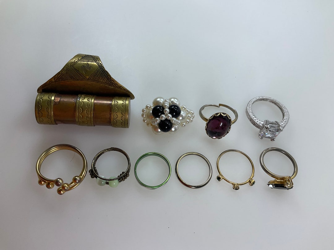 Vintage Lot of Ten Rings Gold Silver Toned Assorted Sizes and Styles ...