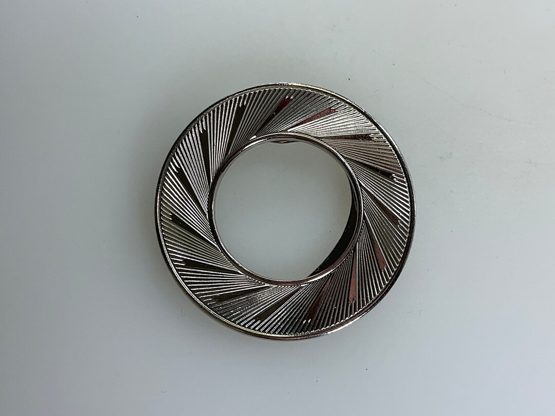 Vintage Scarf Clip Silver Toned Textured Circle Design Used - Etsy