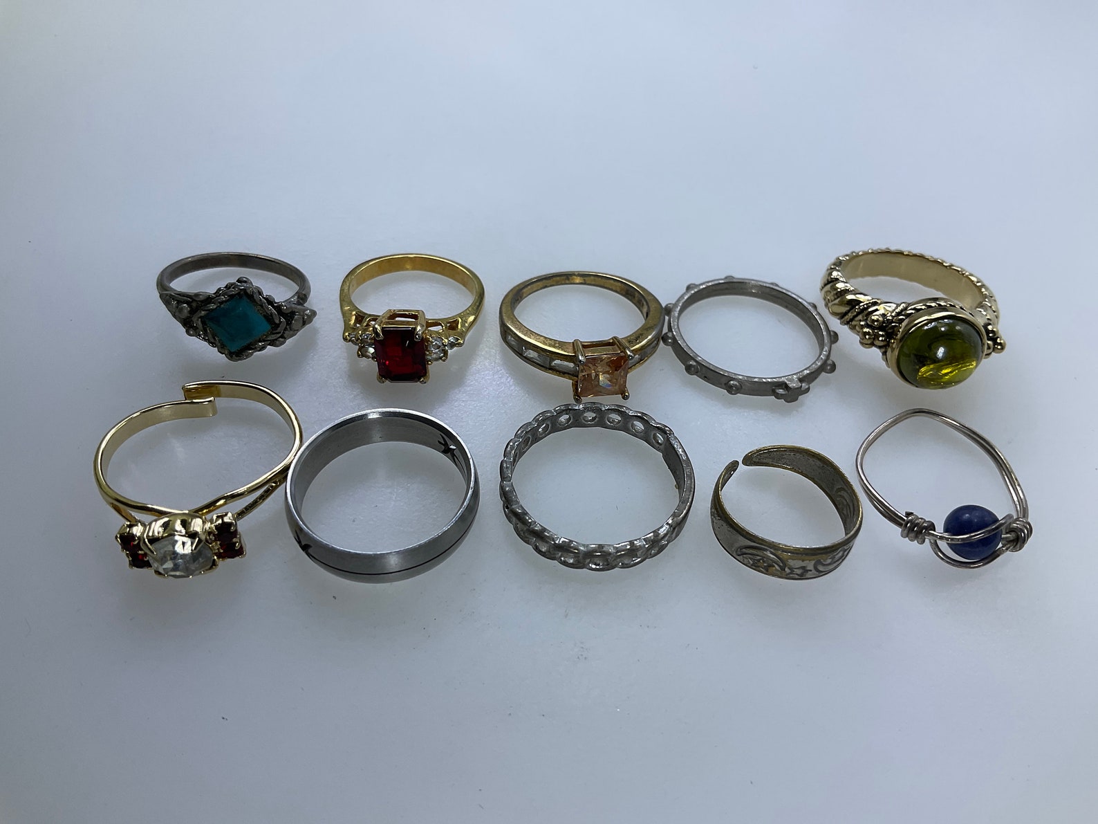 Vintage Lot of 10 Rings Assorted Silver Gold Toned Minor Issues as is ...