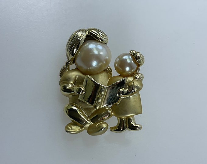 Vintage AJC Pin Brooch Gold Toned Adult Reading to Child With Faux ...