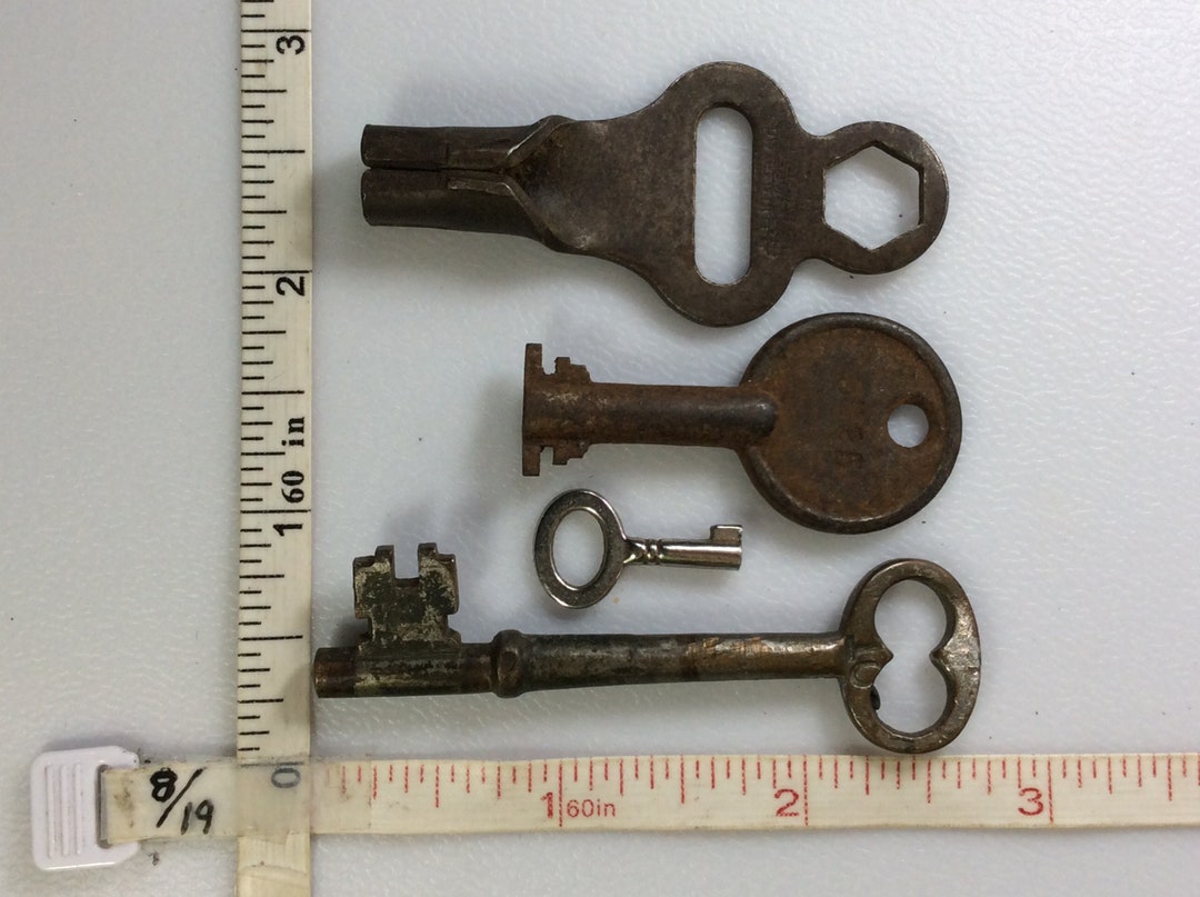 Vintage Lot of 4 Old Keys Used - Etsy Australia