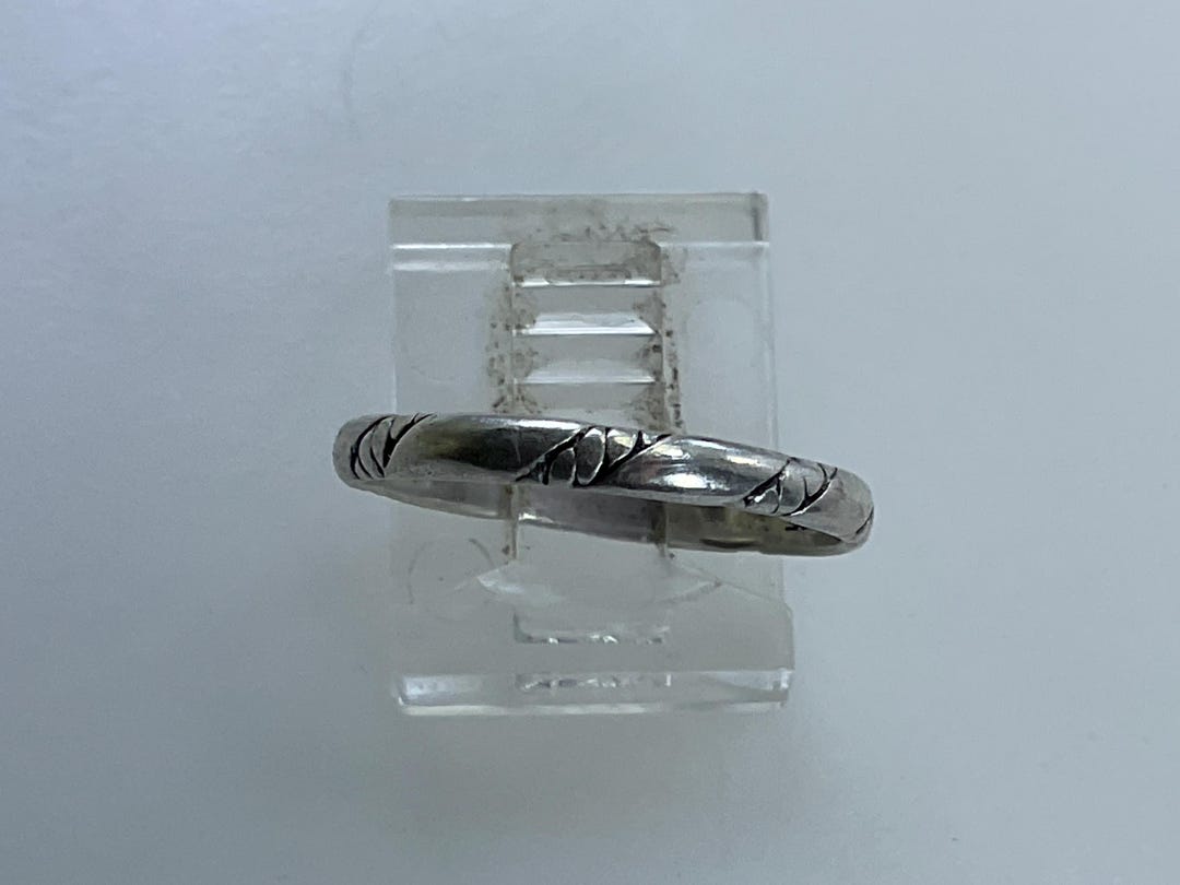 Vintage Ring Size 8.25 Sterling Silver 925 Band With Twist Look Used - Etsy