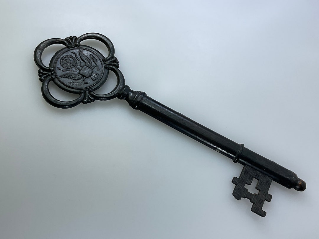 Vintage Souvenir Skeleton Key Design Erie Penna Black Used - Etsy