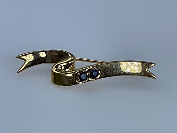 Vintage Avon Pin Brooch Gold Toned Ribbon With Blue R… - Gem