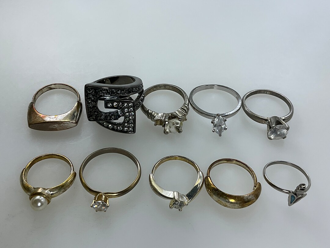 Vintage Lot of Ten Rings Gold Silver Toned Assorted Sizes and Styles ...