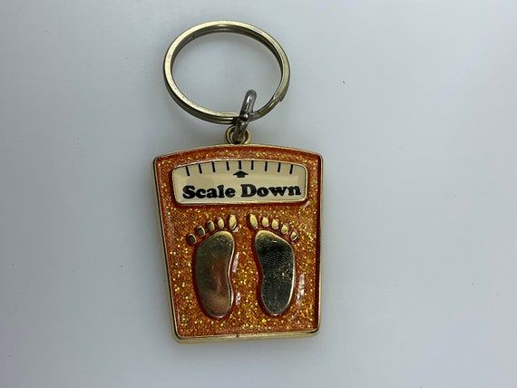 Vintage Keychain Gold Toned Scale Design With Scale D… - Gem