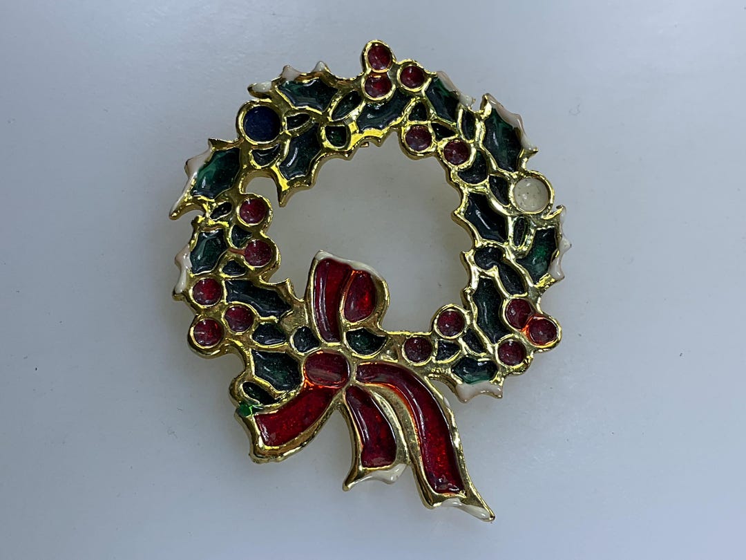 Vintage Beatrix Pin Brooch Gold Toned Christmas Holly Wreath With Red ...