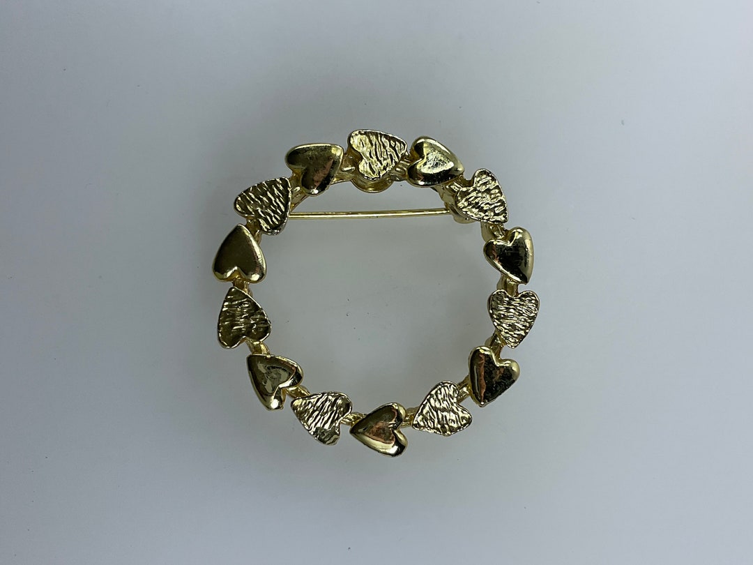 Vintage Gerrys Pin Brooch Gold Toned Circle of Hearts Used - Etsy